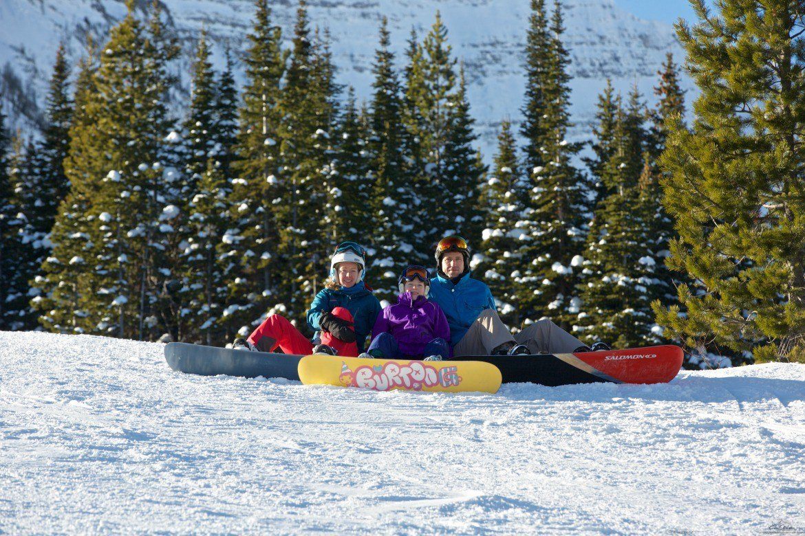 Crowsnest Pass Things To Do Right Now, This Winter!