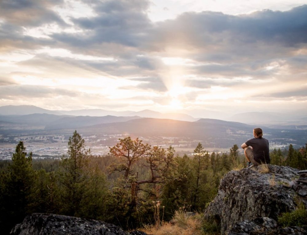 How using a random holiday generator can ensure you get a winter vacay