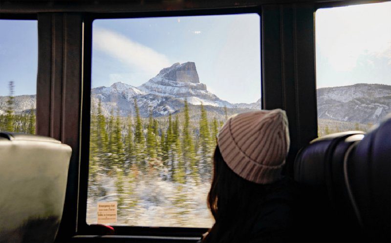 Edmonton To Jasper: How To Get There And Best Spots To Stop